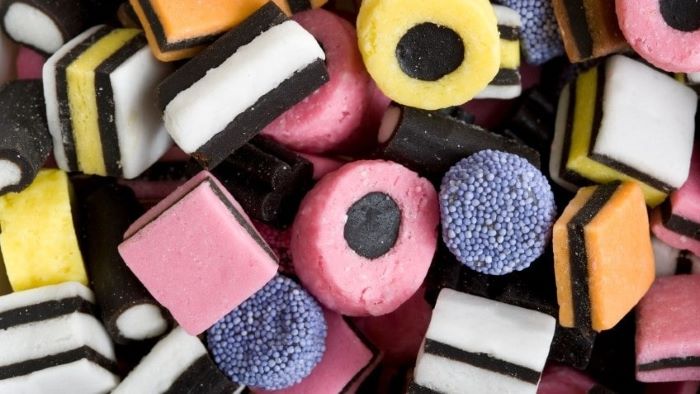 Can Dogs Eat Liquorice? Tales of Treats! - WeWantDogs